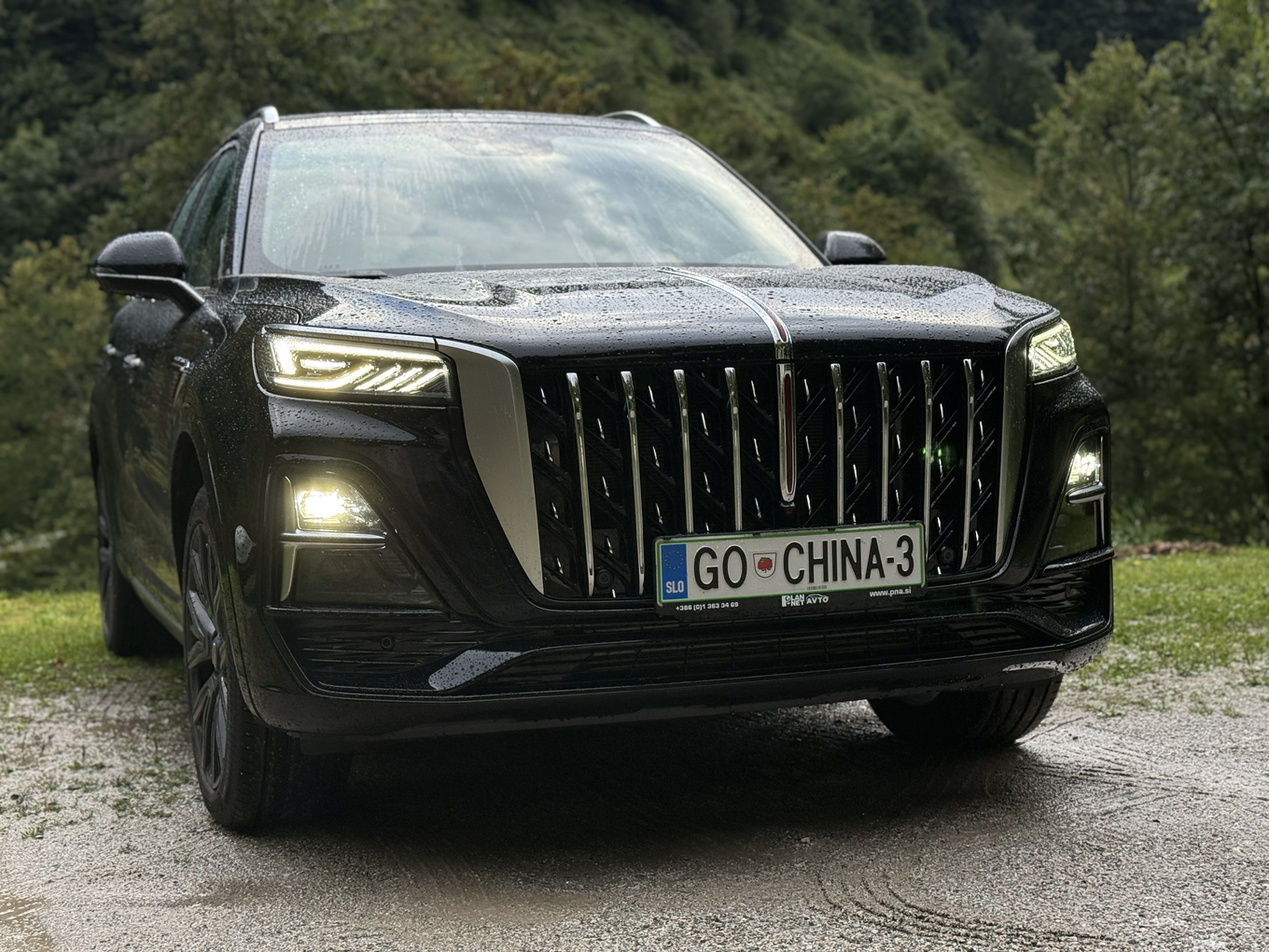 Za niti pol cene mercedesa? Prestiž kitajskega avtomobila je nekaj ...