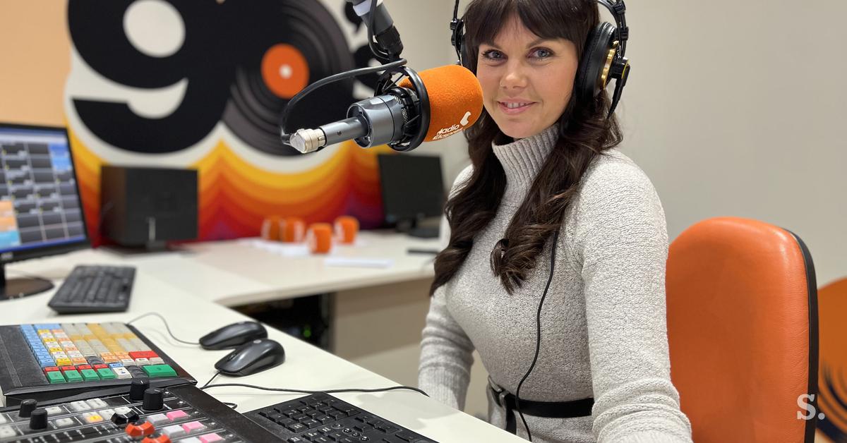 Radio Ekspres z novo voditeljico - siol.net
