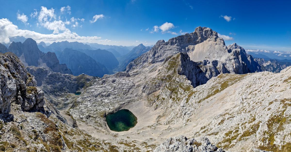 Na Križ(ev pot)? V planinski raj okoli Kriških jezer. #video - siol.net