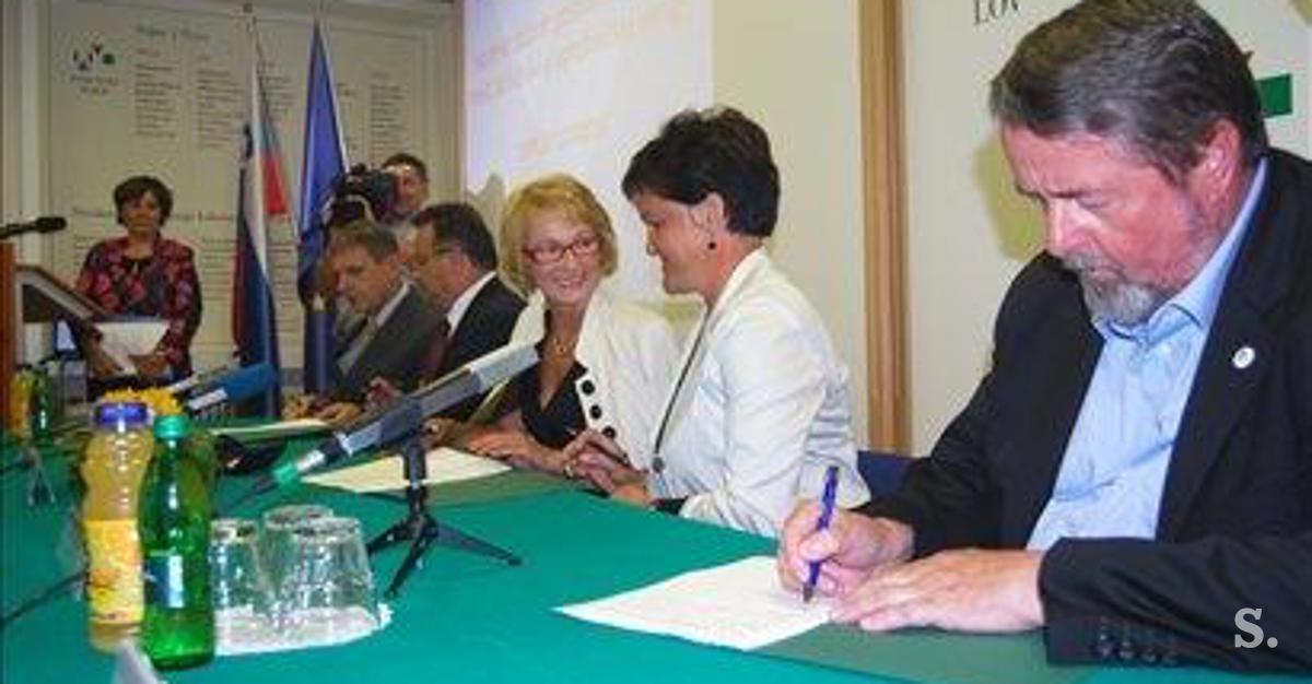 Deležniki v prehranski verigi podpisali kodeks - siol.net