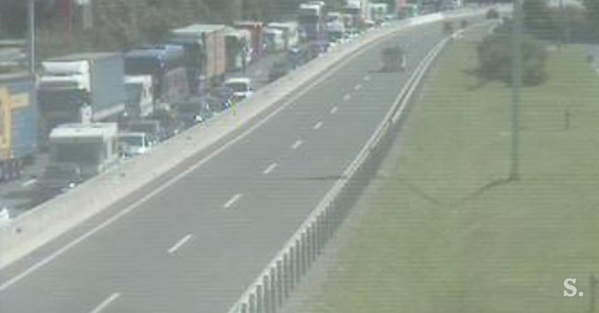 Na slovenskih cestah ugasnili dve življenji - siol.net