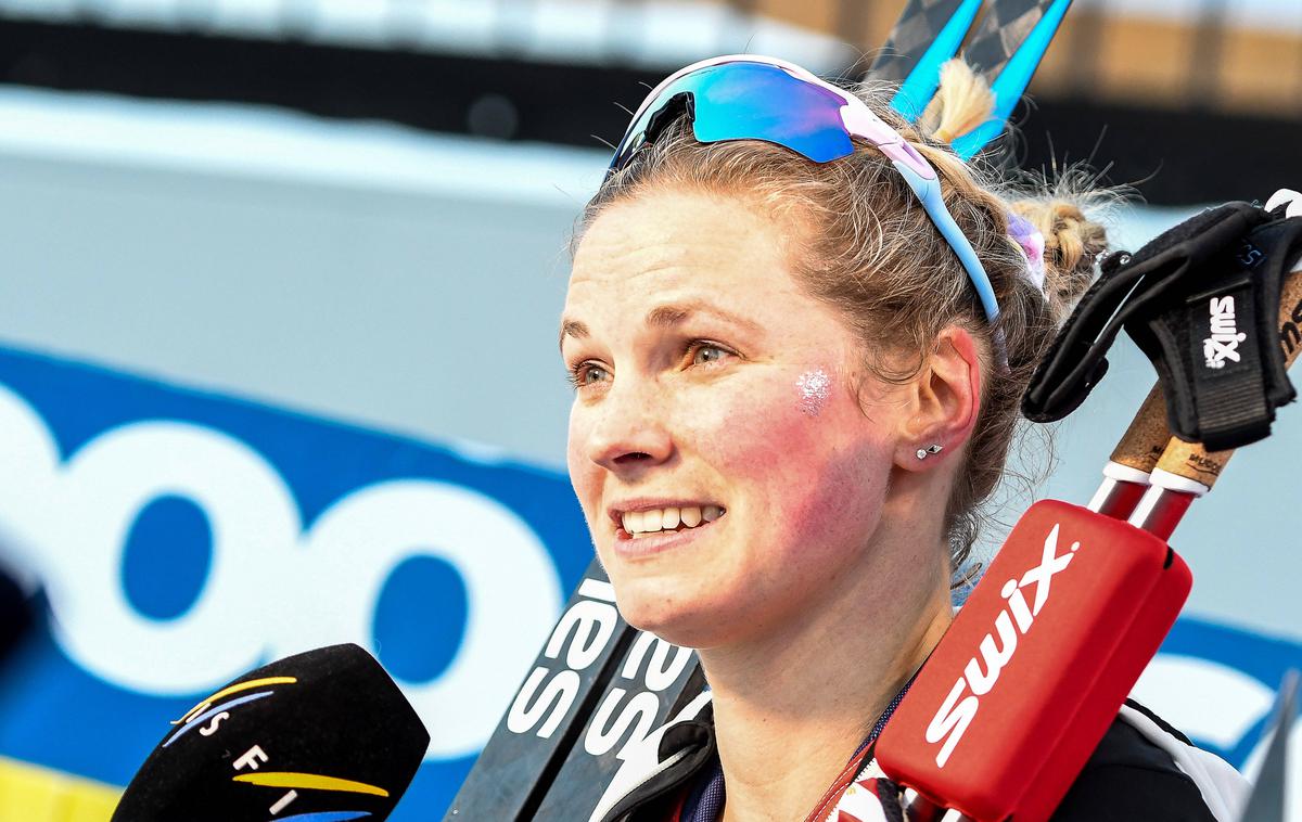 Jessica Diggins na skupinskem startu, Mandeljc 55. - siol.net