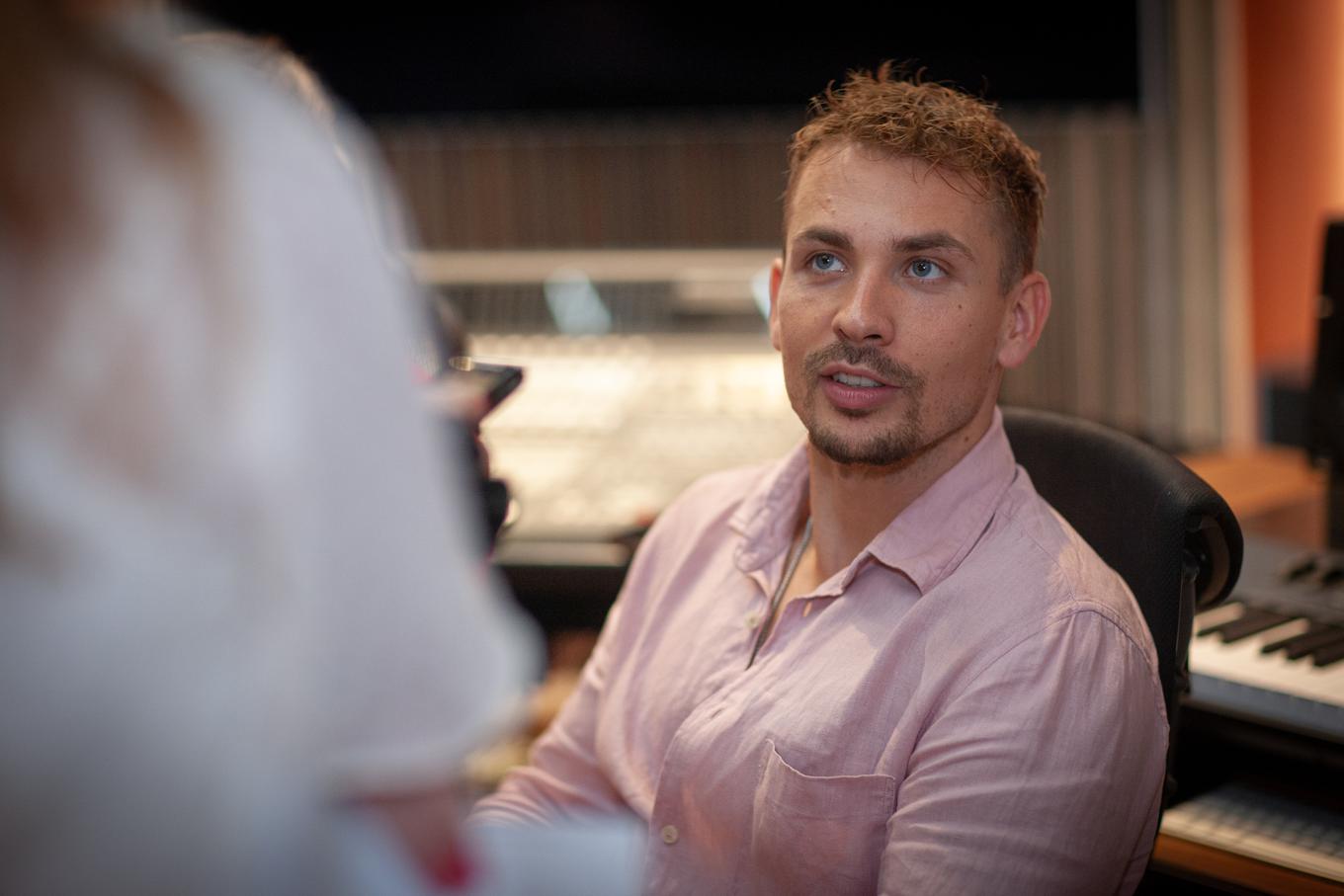 Žan Serčič združil moči z legendarno hrvaško skupino #video - siol.net