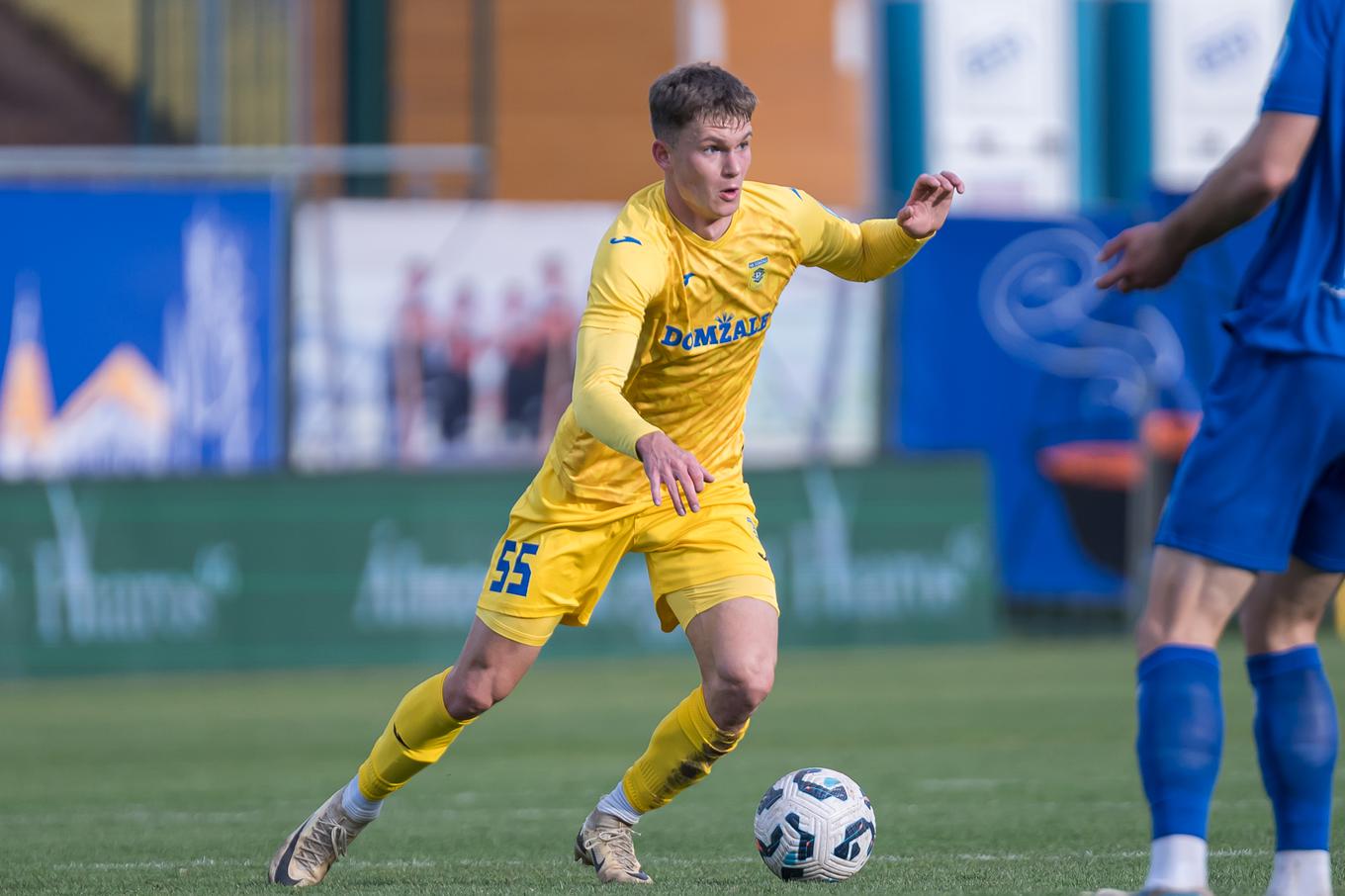 Christian Eriksen v Nemčijo, mladi slovenski reprezentant v Zagreb ...