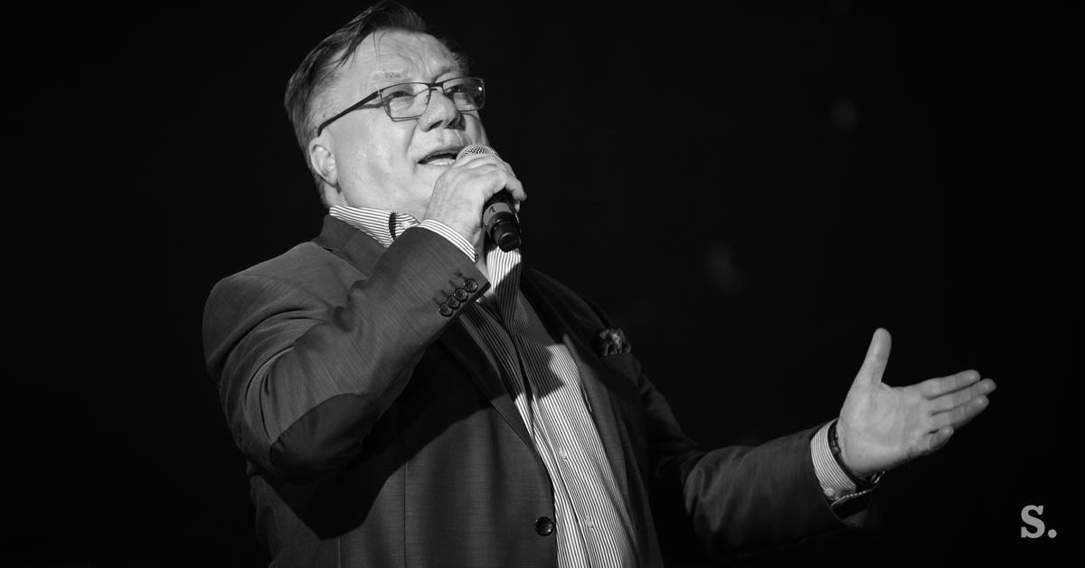 Umrl je Halid Bešlić - siol.net