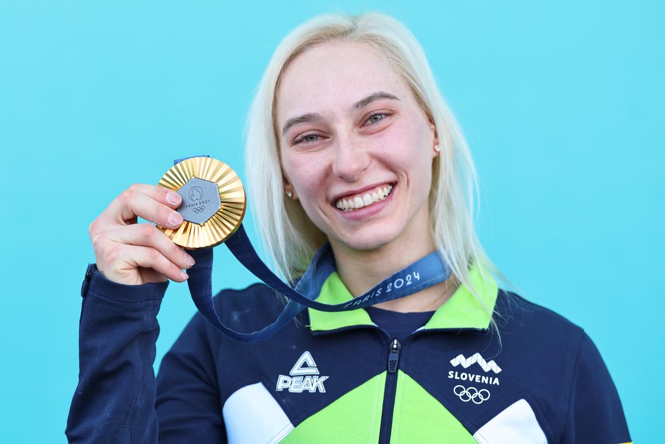 Janja Garnbret ubranila zlato, Patrik Divkovič obstal v osmini finala ...