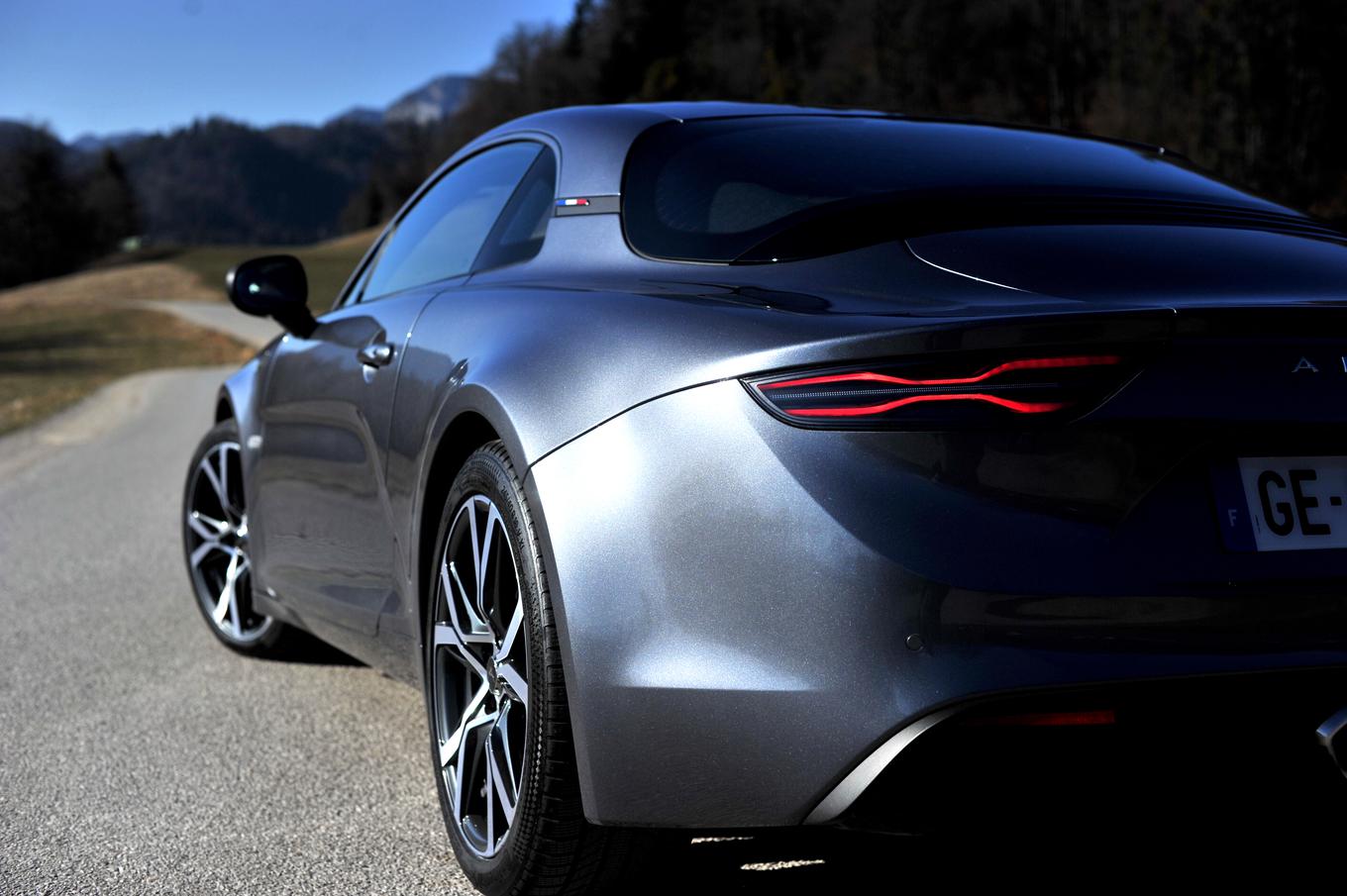 Odlična naložba? Znamka Alpine je popolna novost v Sloveniji. - siol.net